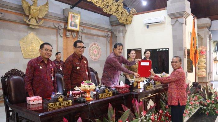 Tujuh Buah Ranperda Disepakati Menjadi Perda - Tribun-bali.com