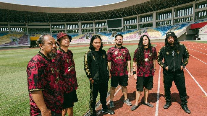 500 Jersey Terjual Habis, Persis Solo Kolaborasi dengan Band Cadas ...