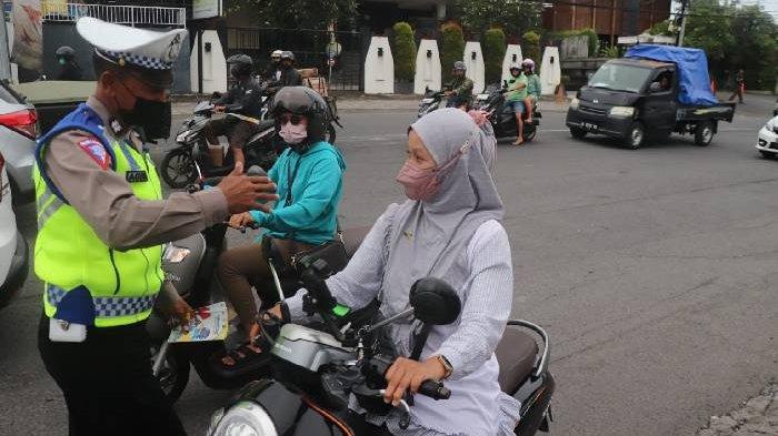 Ops Zebra Agung 2022, Satlantas Denpasar Beri Masyarakat Imbauan dan Edukasi Berlalu Lintas ...