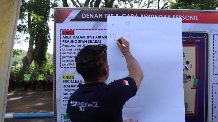 Tekankan Netralitas dan Komitmen Polri, Ratusan Personel Ikuti Simulasi Pengamanan Pemungutan ...