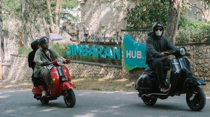 Ratusan Pecinta Vespa Berpesta di Jimbaran Hub pada Bali Mods Mayday ...