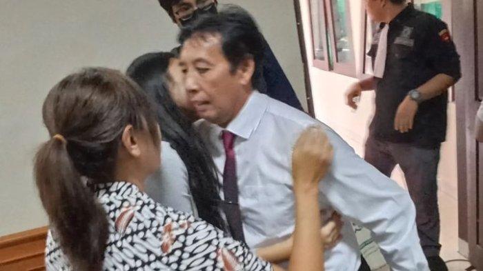 SELAMAT JALAN Mantan Rektor Unud Prof Antara, Tangis Istri Sebelum ... SELAMAT JALAN Mantan Rektor Unud Prof Antara, Tangis Istri Sebelum ...