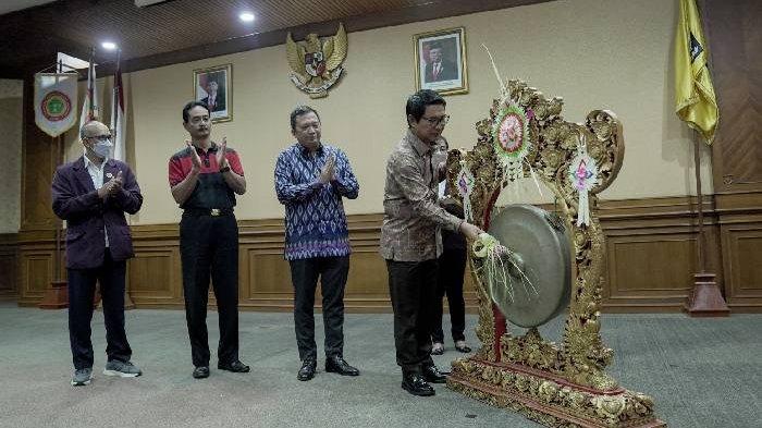 Sekda Badung Buka Seminar dan Lantik Bapena DPD PPNI Kabupaten Badung ...