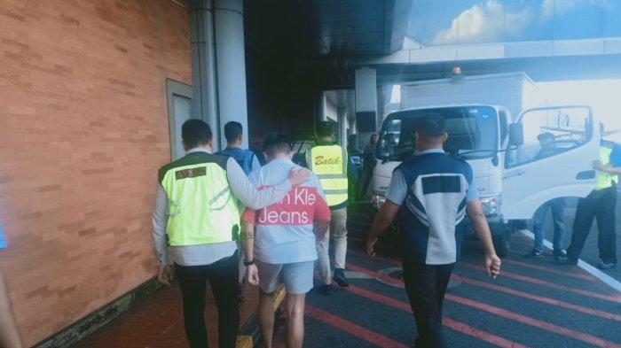 BREAKING NEWS - Bercanda Bawa Bom di Dalam Pesawat Rute Denpasar-Medan ...