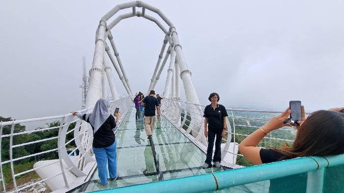 Sederet Wahana di Turyapada Tower di Buleleng Bali: Ada Jembatan Kaca Hingga Restoran 360 ...