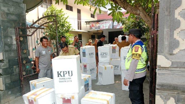 Jelang Pemungutan Suara, KPU Buleleng Mulai Distribusi Logistik Pilkada Serentak 2024 - Tribun ...