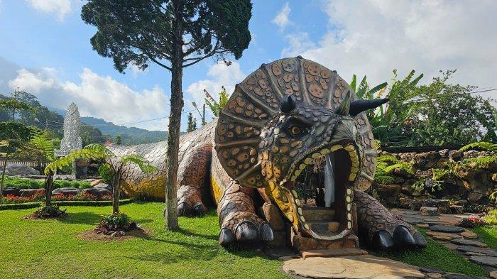 Destinasi Wisata Bali Ulun Danu Beri Fasilitas Taman Dinosaurus Sambut ...