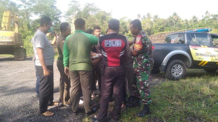 Bawa Sajam, ODGJ Asal Desa Ababi Karangasem Diamankan Satpol PP - Halaman all - Tribun-bali.com