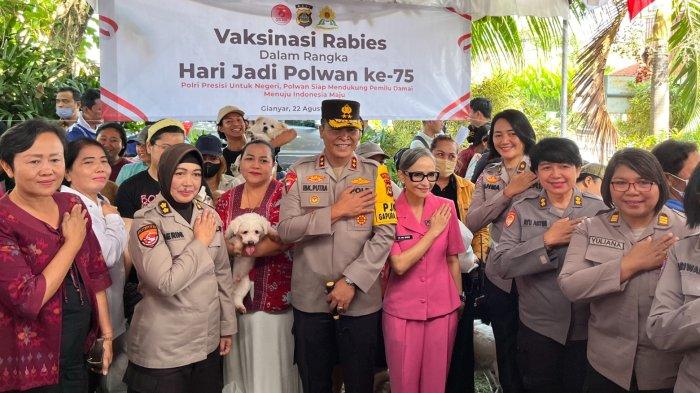 Semarakkan HKGB dan Hari Jadi Polwan, Polda Bali Gelar Vaksinasi Rabies di Gianyar - Tribun-bali.com