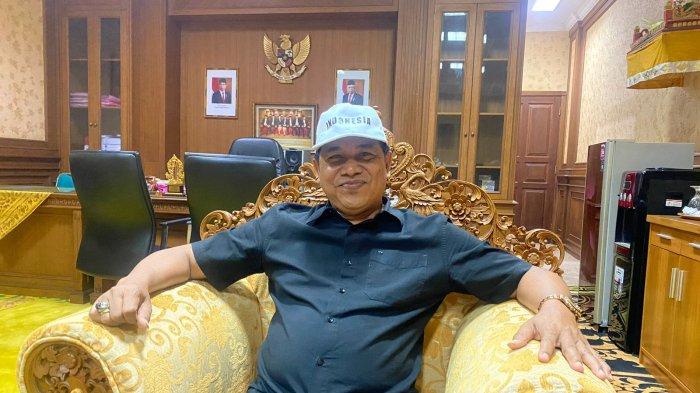 Suyasa Apresiasi Giri Prasta Penuhi Janji Jadikan Guru Kontrak Menjadi ...