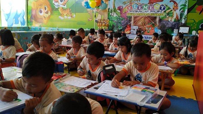 Asah Kreativitas Anak, Lomba Mewarnai Element Family Fun Diikuti 111 ...