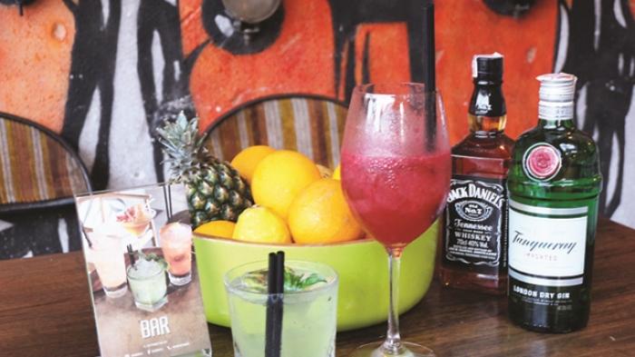 BAR di Seminyak Punya Koleksi Minuman Lengkap dan Harga Terjangkau ...