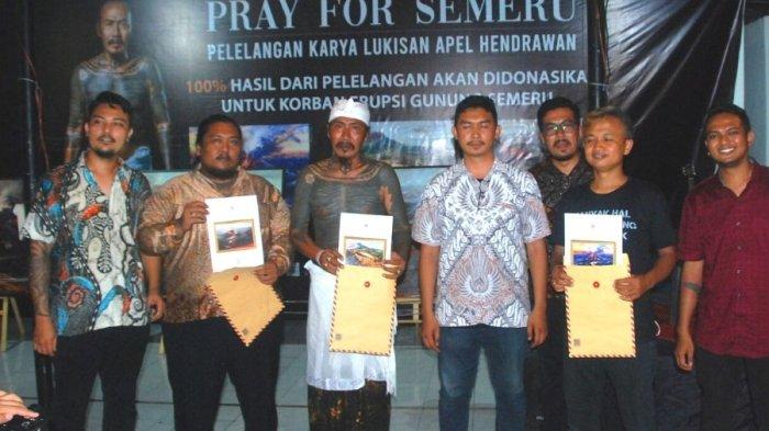Apel Hendrawan Lelang Tiga Lukisan Gunung Meletus untuk Korban Erupsi ...