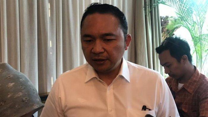 I Gusti Ngurah Askhara Danadiputra Atau Ari Askhara Diberhentikan ...