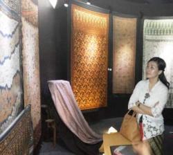 Kain Simbut, Kain Berusia Lebih dari 1,5 Abad Buatan Suku Badui ...