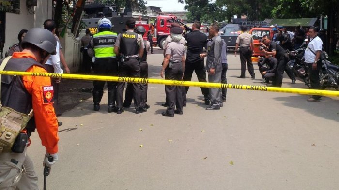 10 Kali Dihujani Tembakan, Pelaku Peledakan Bom Panci Bandung ...