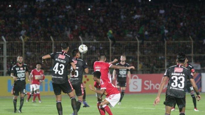 Gol Unik Spaso Kala Jumpa Perseru Badak Lampung FC - Tribun-bali.com