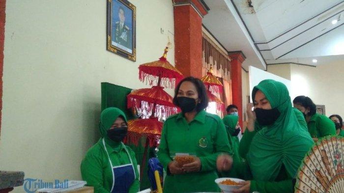 Pesan Ketua Persit KCK IX/Udayana Paulina Pandjaitan Terhadap Isu Perempuan dan Seks Bebas ...