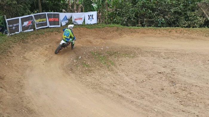 122 Tim Dengan 22 Kelas Ikuti Event Grasstrack dan Motocross - Tribun ...