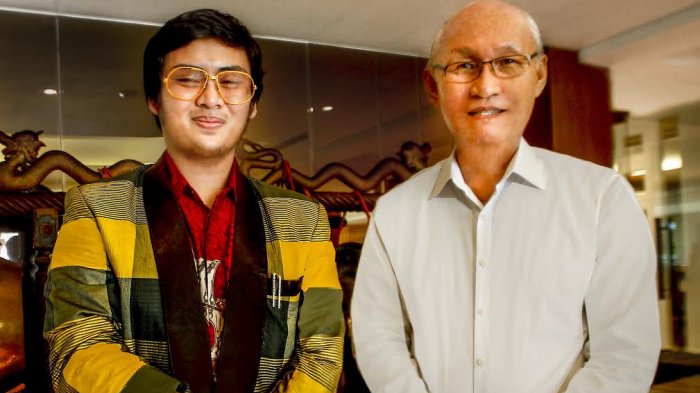 Tokoh Fotografi Indonesia : Elmi Hotel adalah Sebuah Legenda - Tribun ...