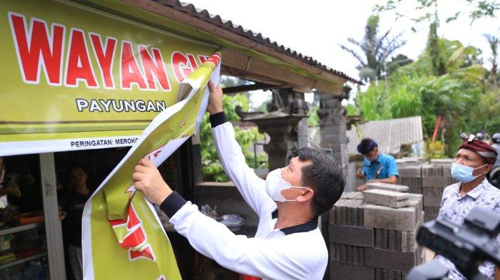Masih Ada Oknum Bandel Pasang Iklan Rokok Bupati Suwirta Cabuti Iklan