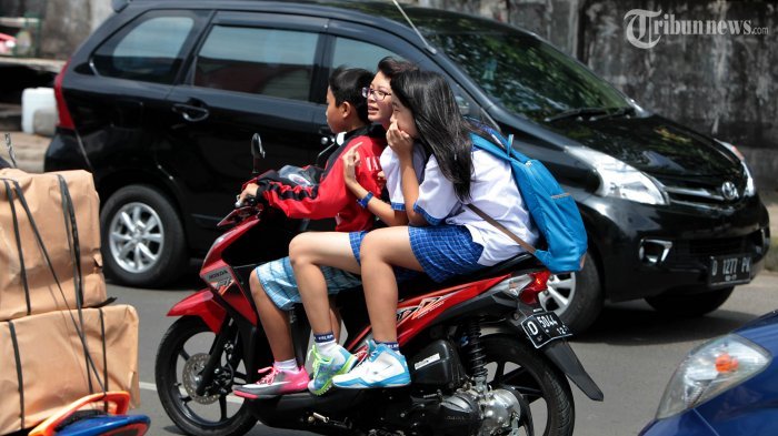 6 Kebiasaan Aneh Orang Indonesia di Mata Bule, Nomor 1 Bikin Geleng-geleng Kepala - Tribun-bali.com