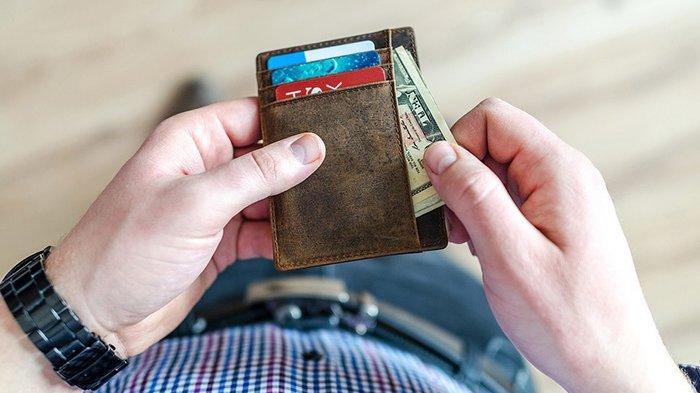 Butuh Uang Mendesak, Mana Lebih Baik Tarik Tunai Kartu Kredit atau ...