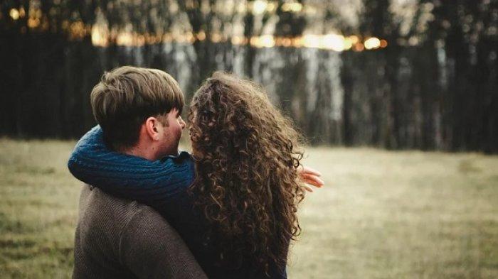 Memahami 5 Bahasa Cinta Pasangan, Si Dia Termasuk yang Mana? - Tribun ...