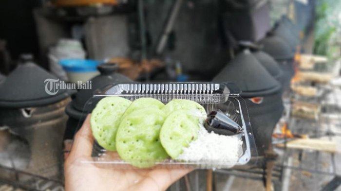 Kuliner Bali Jaja Laklak di Laklak "Laku 168", Jajanan Tradisional Khas ...