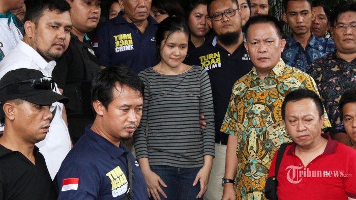 Terancam Hukuman Mati, Jessica Dikhawatirkan Bunuh Diri? - Tribun-bali.com