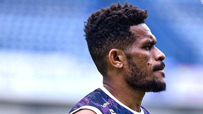 Profile Ricky Kambuaya dan Perjalanan Karier Gelandang Jagoan Timnas ...