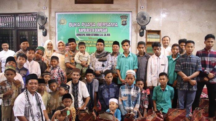 Berbagi Kebahagiaan Bulan Suci Ramadan, Kapolresta Denpasar Ajak Anak Yatim Piatu Buka Puasa ...