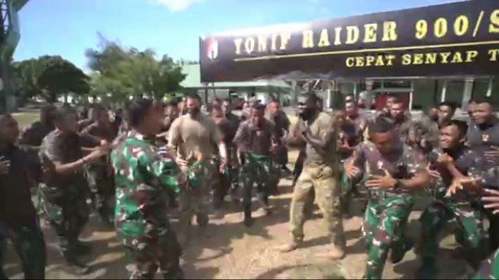 Kekompakan TNI AD Yonif Raider 900 & Tentara AS di Hari Terakhir Latma,Kick Ball dan Yel-yel ...