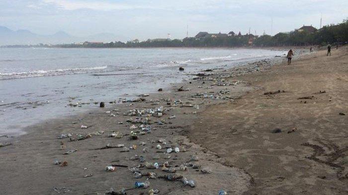 Sampah Kiriman Mulai Membanjiri Sejumlah Pantai di Badung, DLHK Sebut Terbanyak Ada di Kuta ...