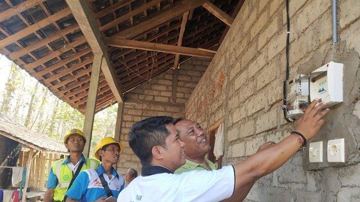 Wujudkan Senyum Pelanggan, PLN Beri Sambungan Listrik Gratis - Tribun-bali.com