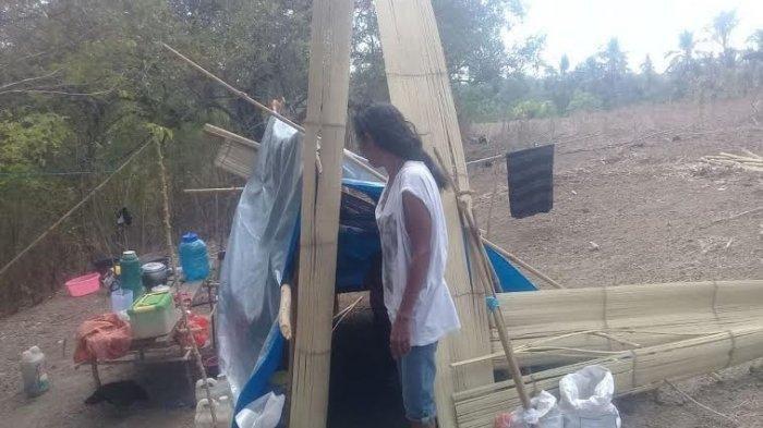 Nasib Malang Janda 38 Tahun, Tempati Tenda Darurat karena Diusir ...