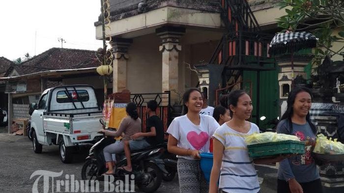 Menjaga Toleransi Antar Umat Beragama Dengan Tradisi Ngejot di Bali ...