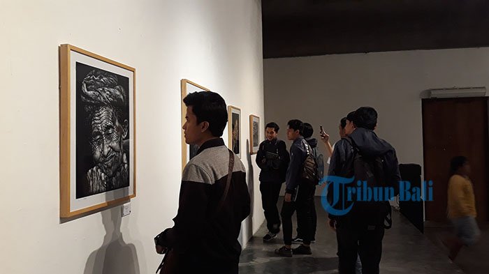 30 Karya Muhlis Angkat Degradasi Moral di Bentara Budaya Bali - Tribun ...