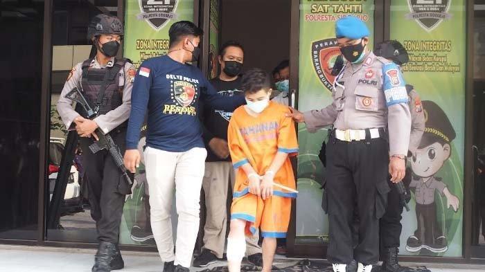 Pelaku Pembunuhan Kakak-Adik di Sidoarjo Ternyata Mantan Anak Buah Orangtua Korban - Tribun-bali.com