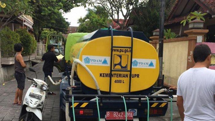 Air PDAM di Denpasar Barat Mati, 6 Mobil Tangki Diterjunkan untuk ...