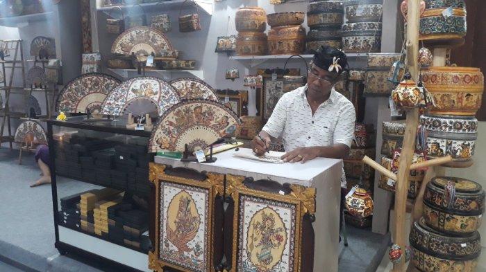 Media Lukisan Kamasan di Atas Keben, Telur dan Kipas, Diekspor hingga ...