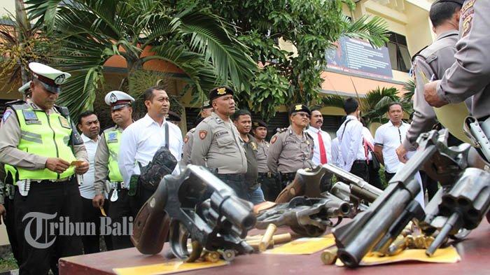 Propam Polres Klungkung Sita Enam Senjata Api - Tribun-bali.com
