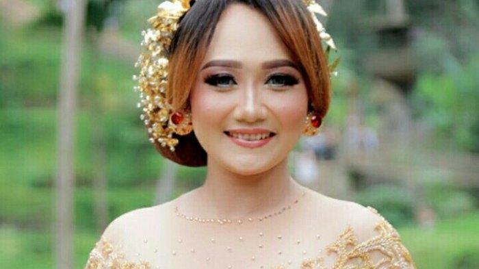 Mengenal Sosok Putri Bulan, Penyanyi Pop Bali Yang Telah Meniti Karir ...