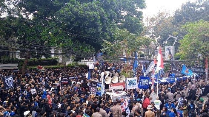 UCAPAN BOBOTOH Pasca Robert Alberts Resmi Dipecat Dari Persib Bandung ...