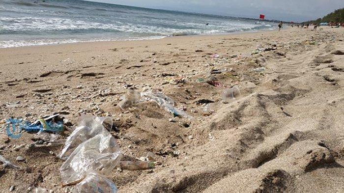 Dalam 3 Hari, Sampah Kiriman di Pantai Kuta Bali Capai 18 Ton - Tribun-bali.com