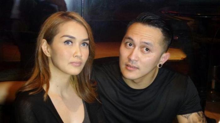 Istri Demian Aditya Unggah Foto Seram, Ada yang Bisa Lihat Sosok ...
