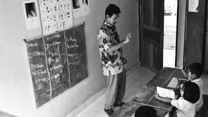 Unik, Pendidikan Formal SDN 2 Bengkala Ajarkan Siswa Bisu Tuli - Tribun ...