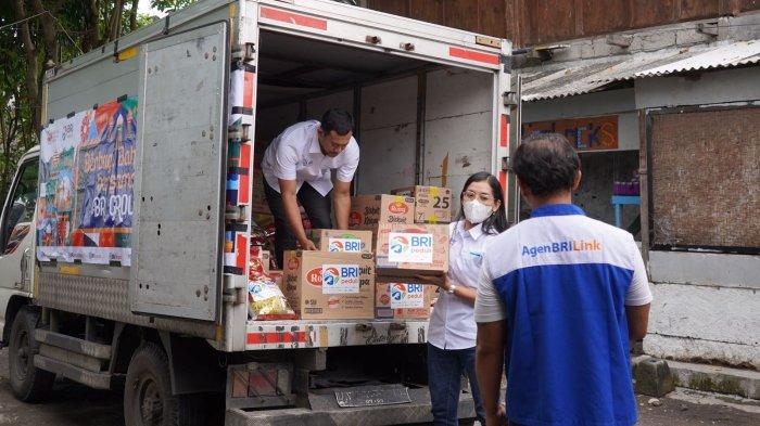 Berbagi Bahagia, BRI Regional Office Denpasar Bagikan 1.287 Paket Sembako - Tribun-bali.com