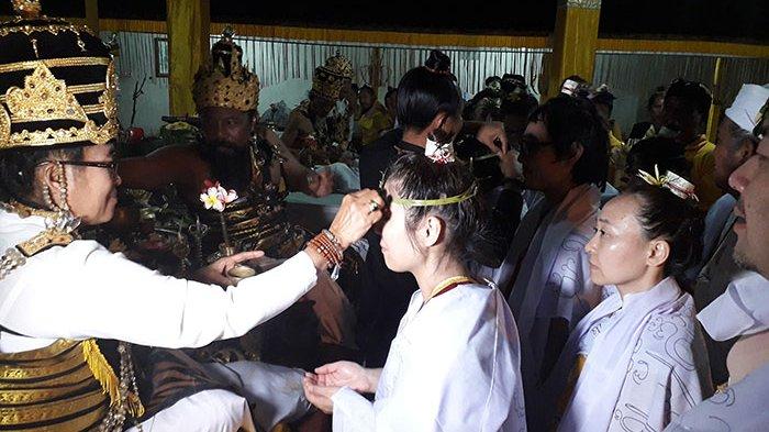 Mengupas Fenomena Diksa Massal dan Mengenal 3 Guru Nabe dalam Diksa ...