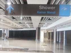 Kamar Mandi Shower Baru di Bandara Ngurah Rai - Tribun-bali.com